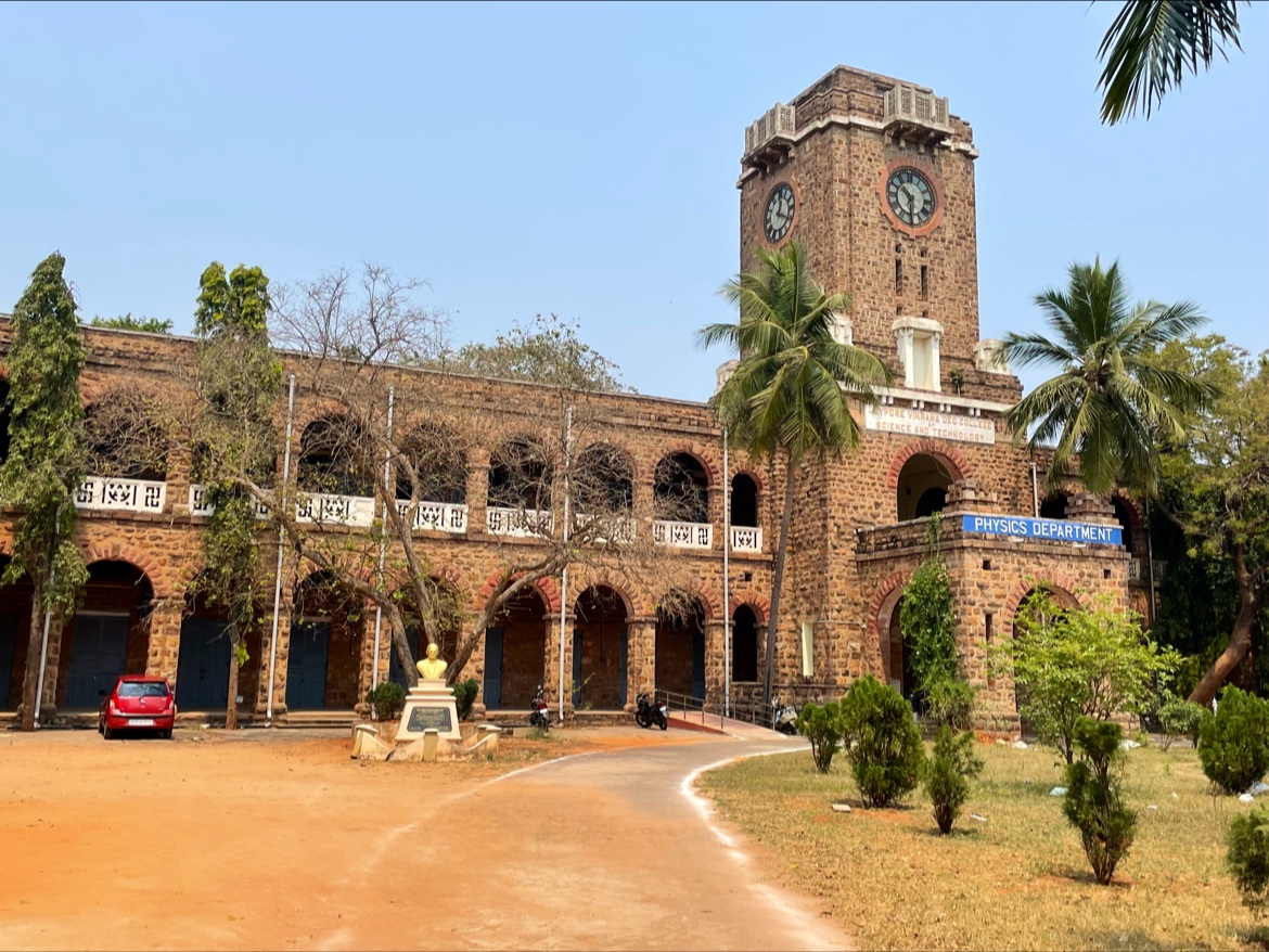 Andhra University, AU Andhra Pradesh, About Us, Courses, Fees ...